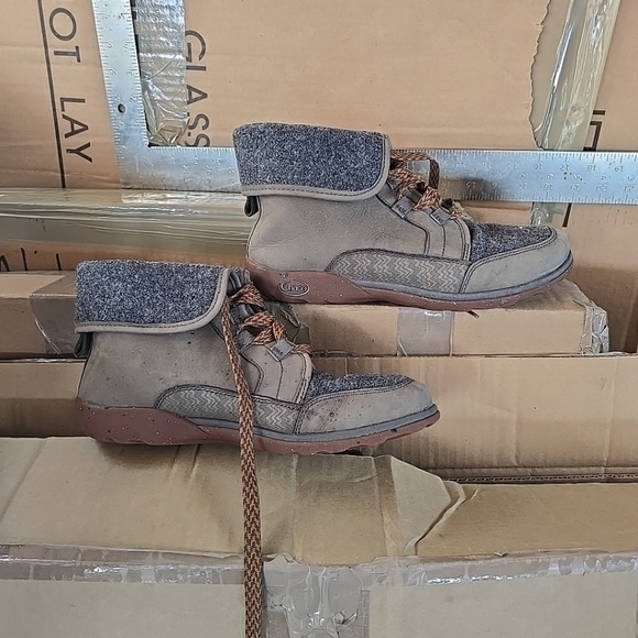 Chaco | Shoes | Womens Chaco Barbary Boots 95 Leather Wool Waterproof ...